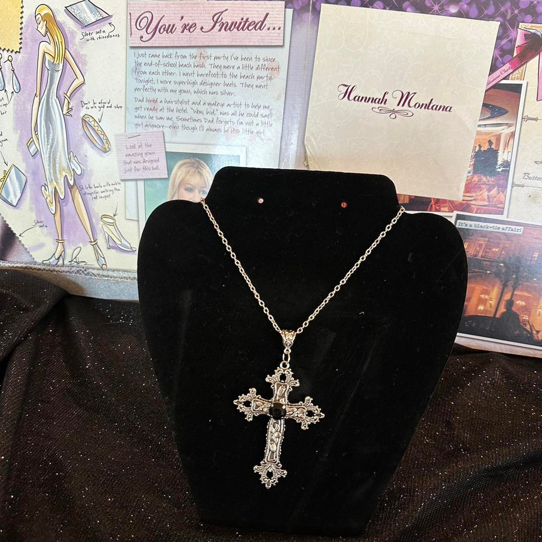 Y2k gothic cross necklace cross necklace – Popstaarz